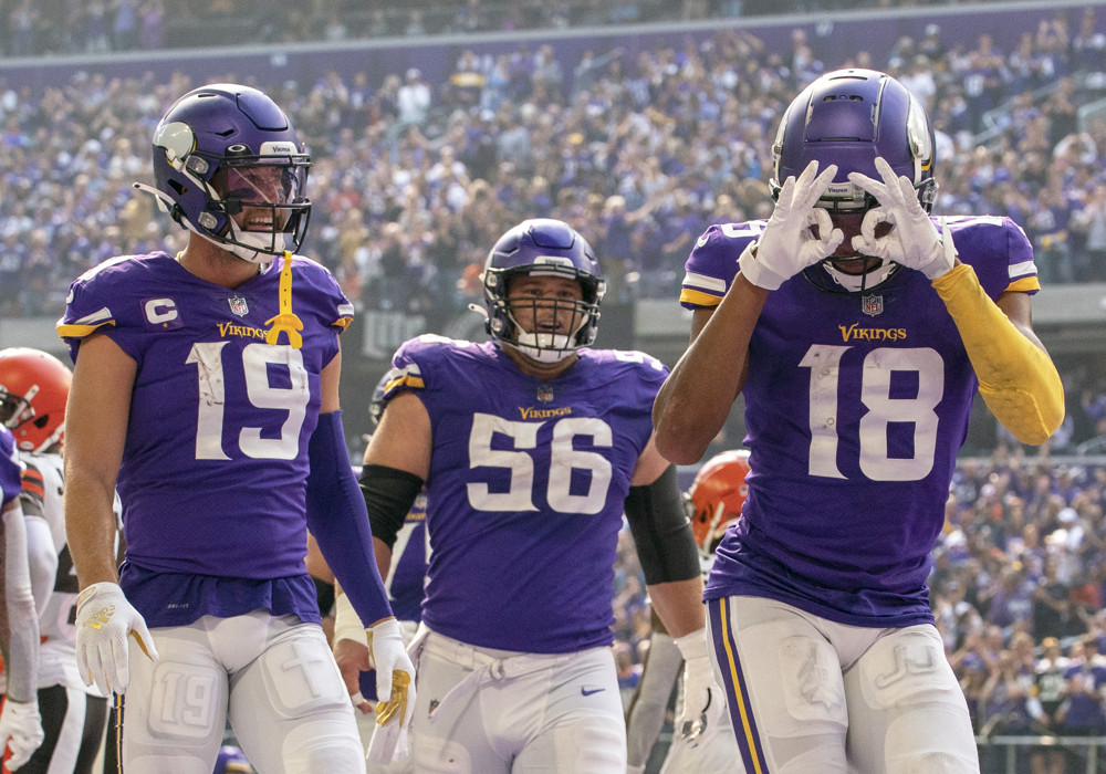 Sunday Showdown Fantasy-Point and Ownership Projections | Establish The Run