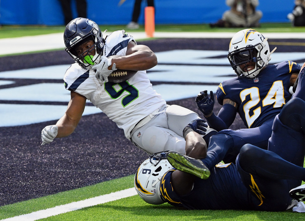 Evan Silva’s Matchups: Raiders at Seahawks | Establish The Run